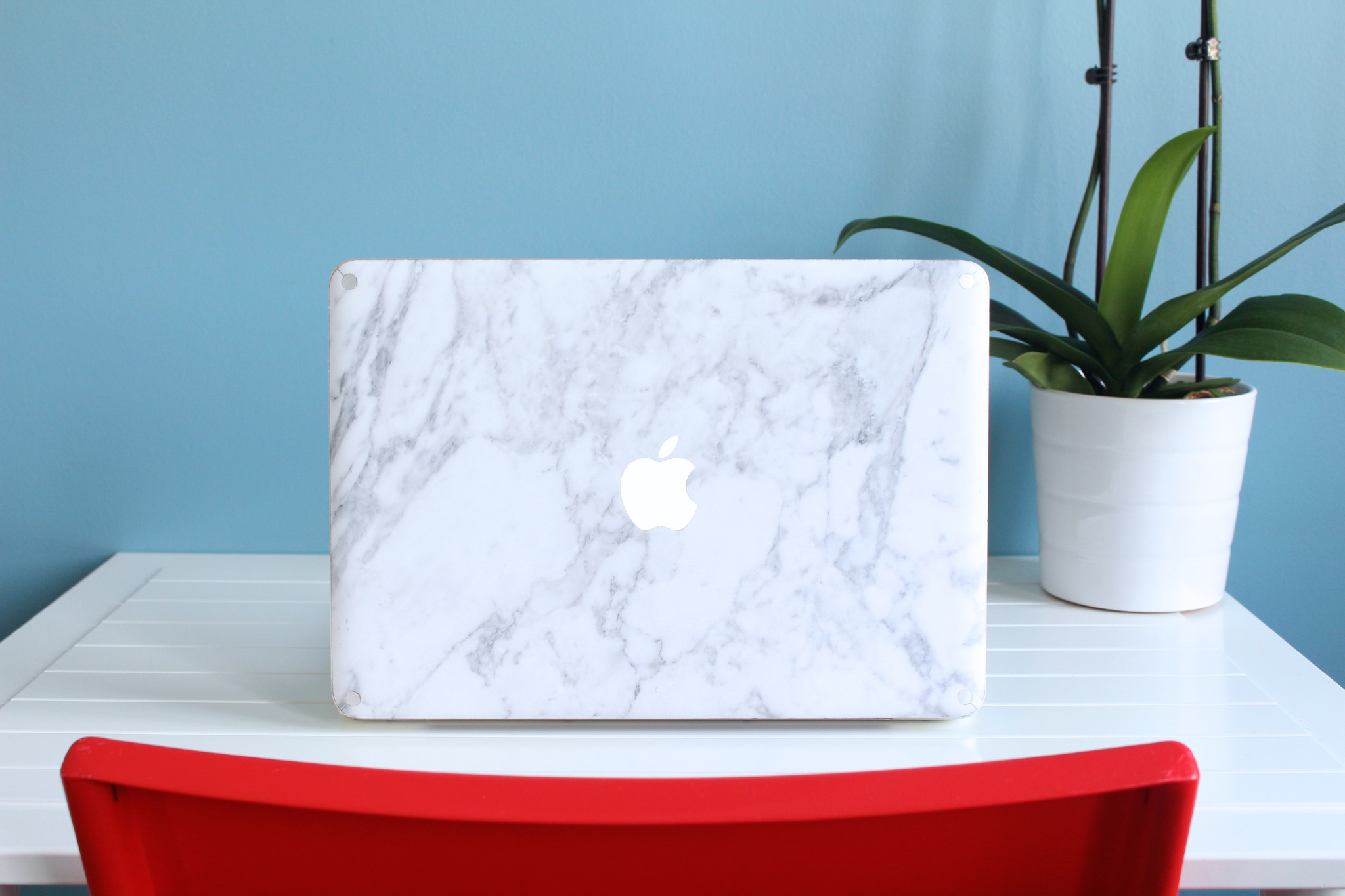 I pimped my MacBook Air and made it marble! - The Interiors Addict