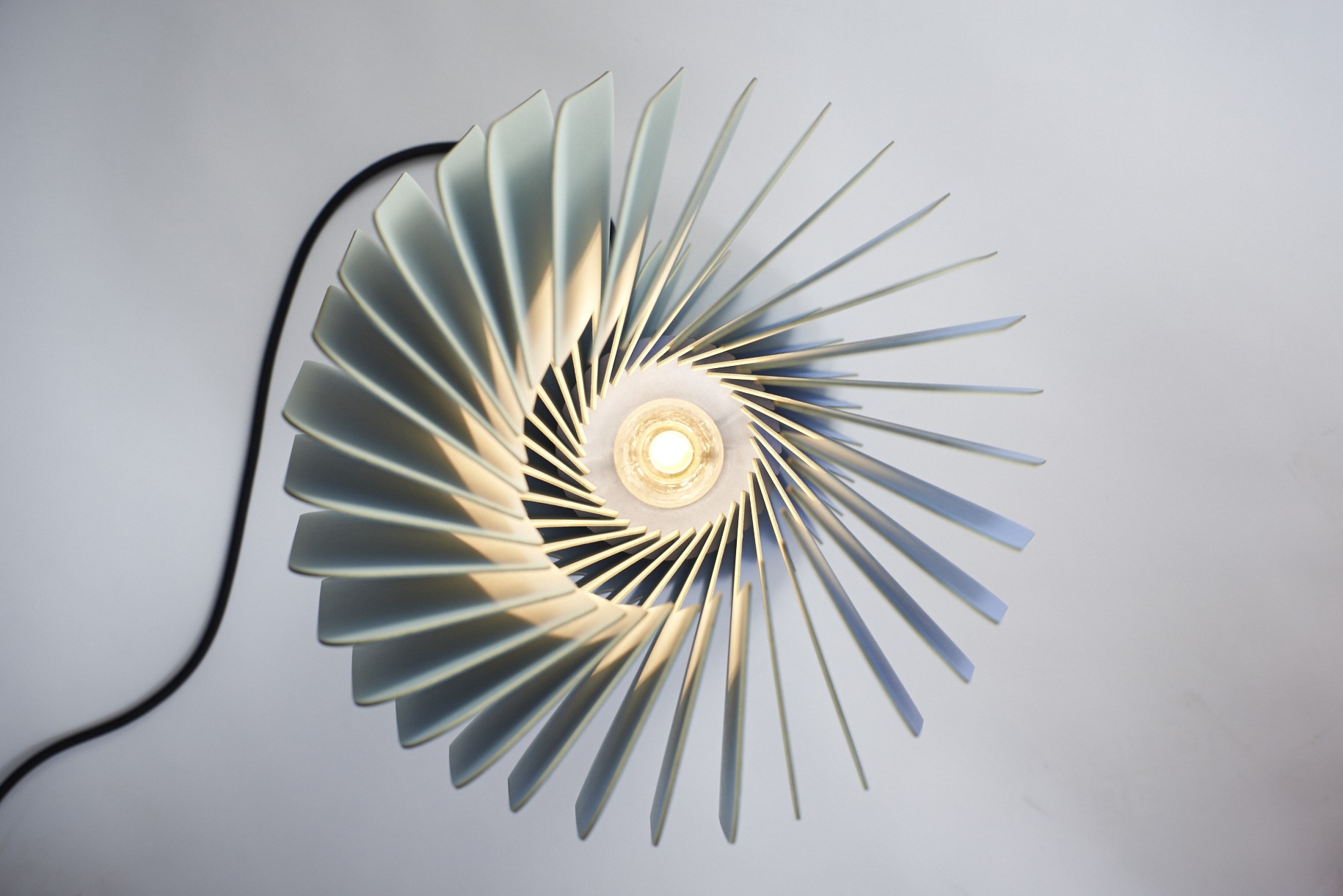 This 100% paper table lamp will surprise you! - The Interiors Addict