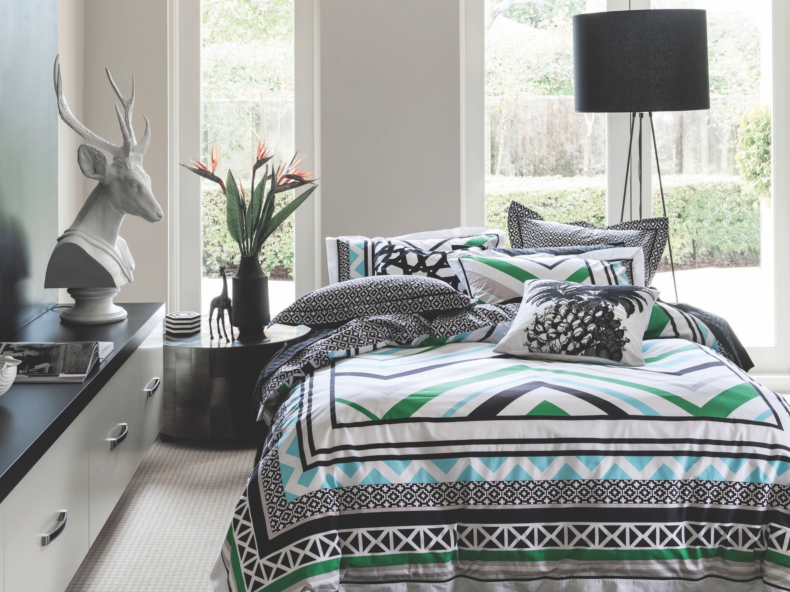 Bold prints: Alex Perry designs new range for Linen House - The ...