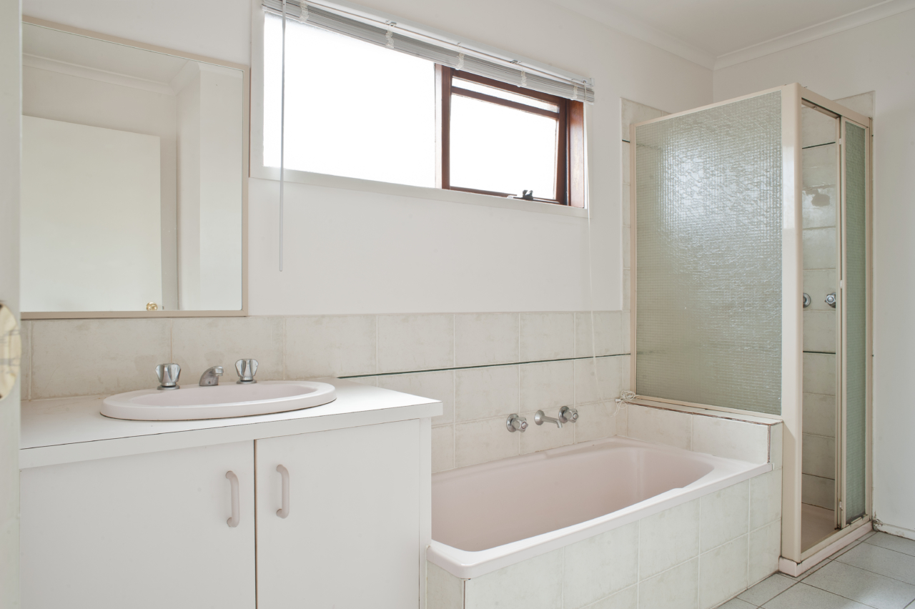 How to: Beautify your bathroom on a budget - The Interiors Addict