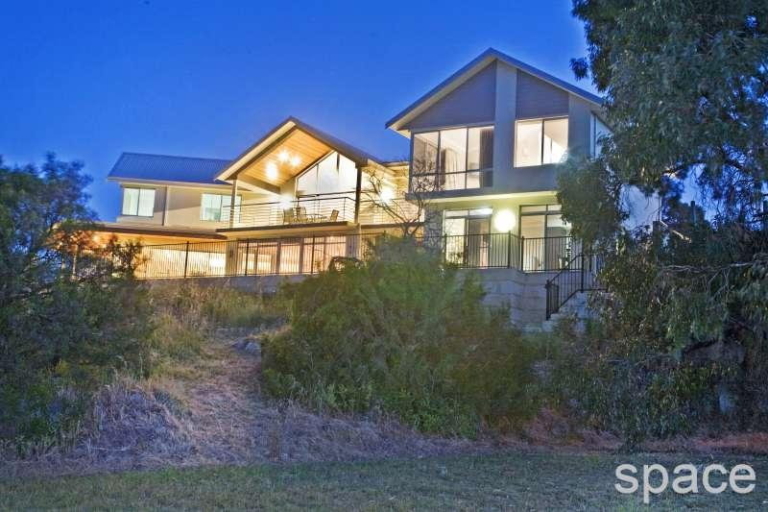 How to find the best double-storey builders - The Interiors Addict