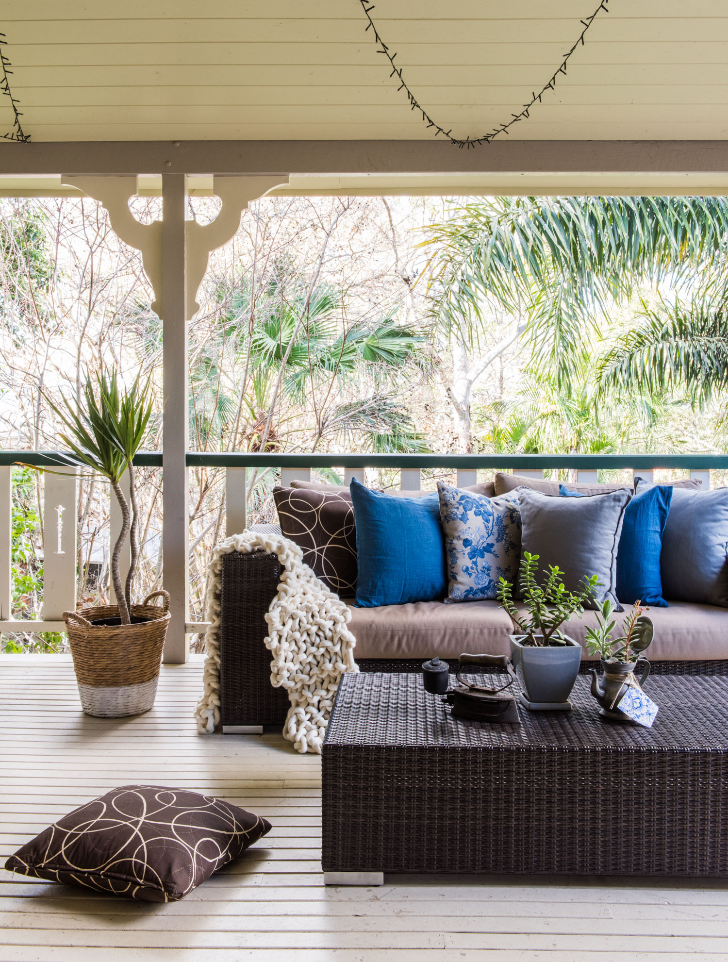This renovated Queenslander is giving us all the feels - The Interiors ...