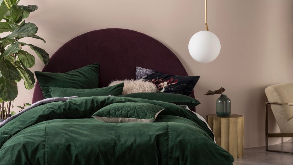 Trending: Our favourite emerald green homewares - The Interiors Addict