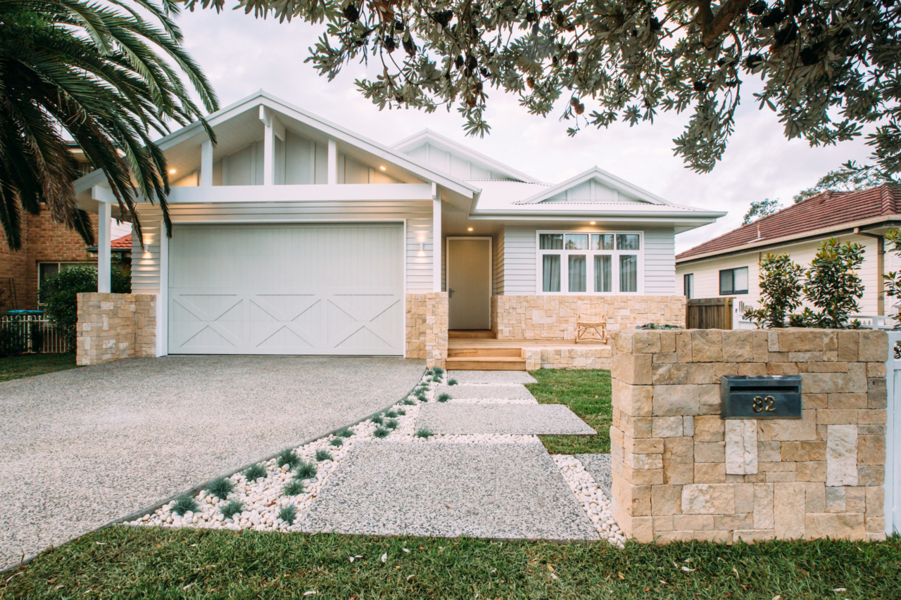 Real reno: Blockheads Kyal & Kara’s beachside sanctuary - The Interiors ...