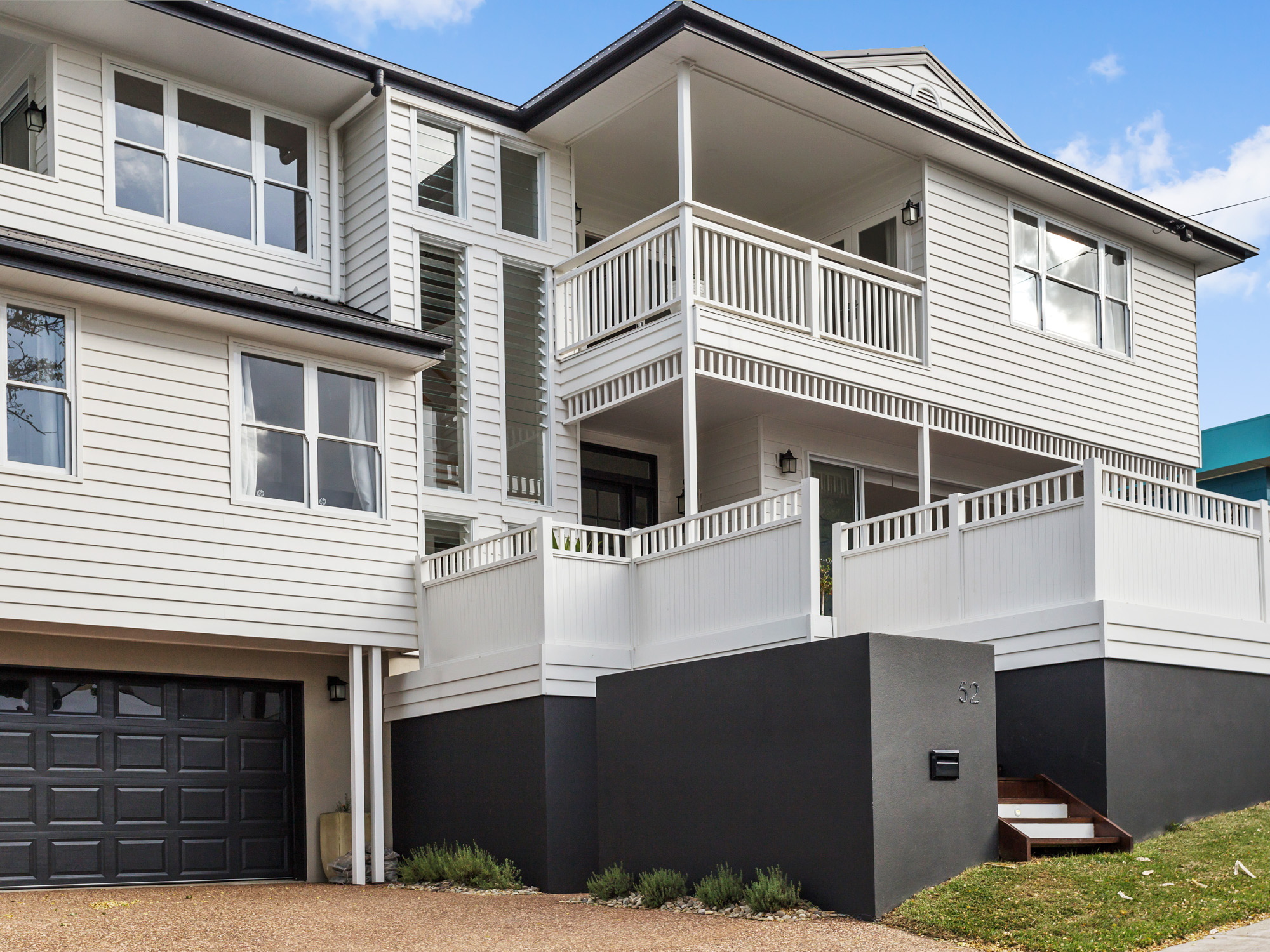 Weatherboard homes: three looks (that aren't Hamptons!) - The Interiors ...