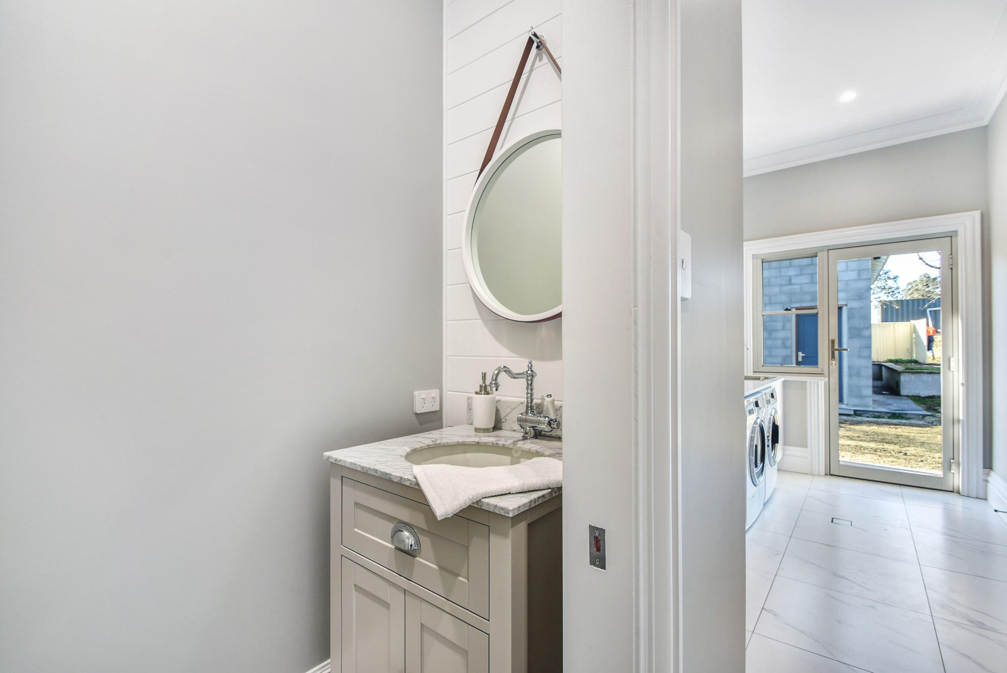 Six must-have features for a Hamptons style home - The Interiors Addict