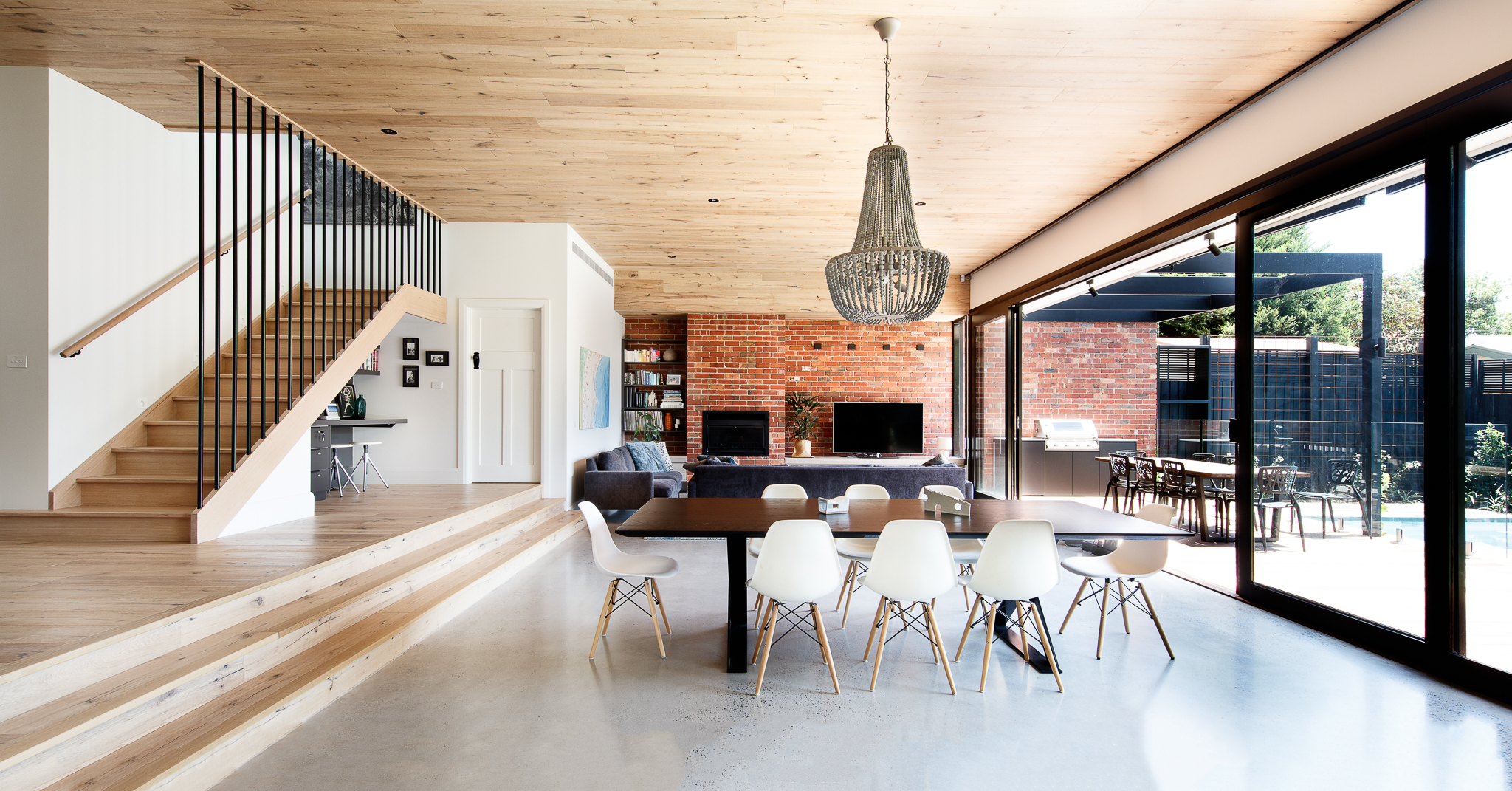 Real reno: Gorgeous Melbourne entertainer & family home - The Interiors ...