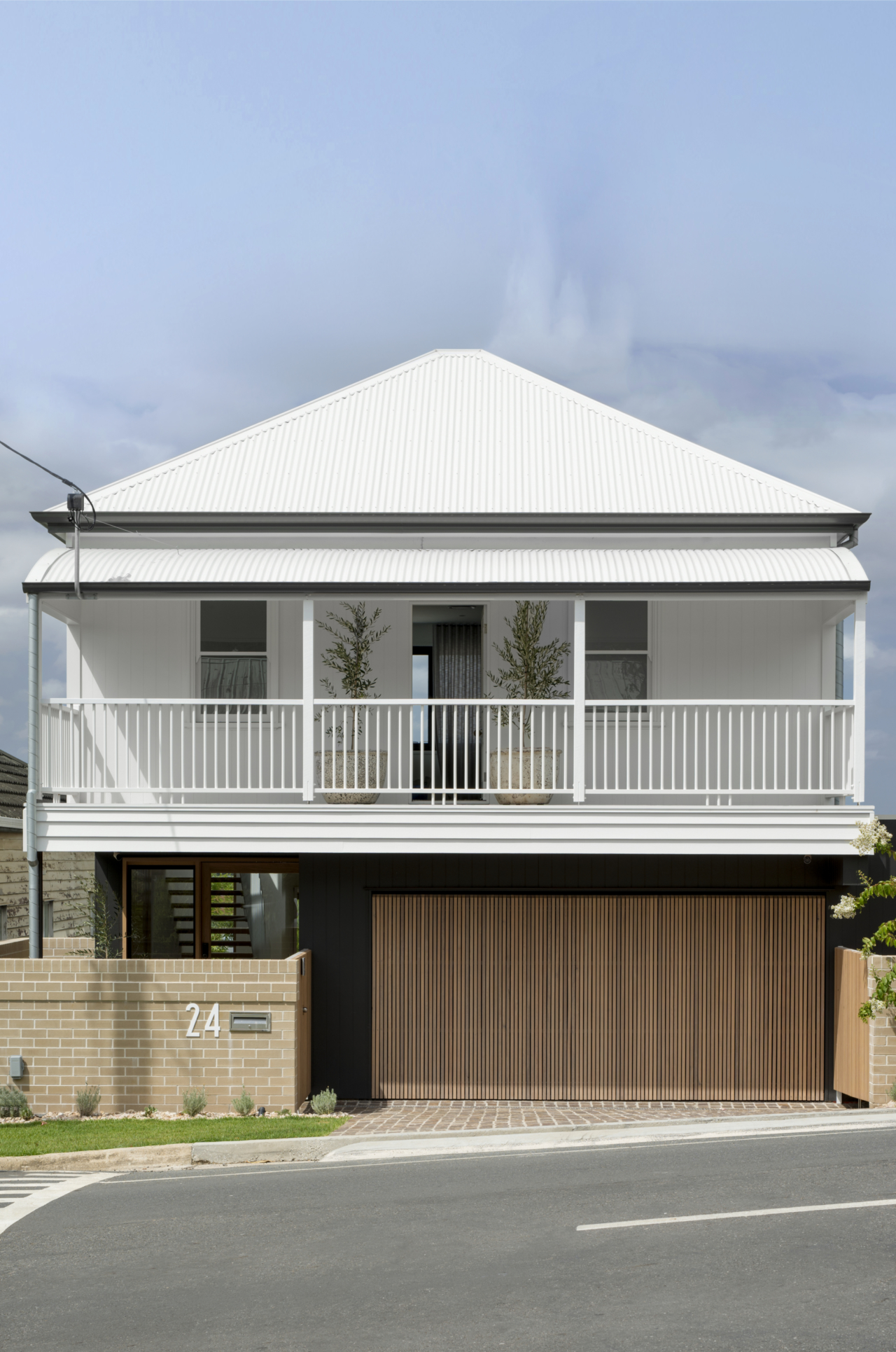 Graya Constructions' Andrew Gray's stunning new home - The Interiors Addict