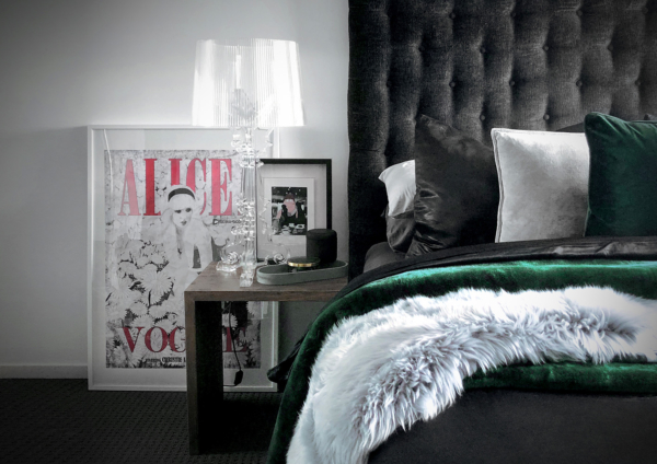 Hanging art in a rental & how to start your collection - The Interiors ...