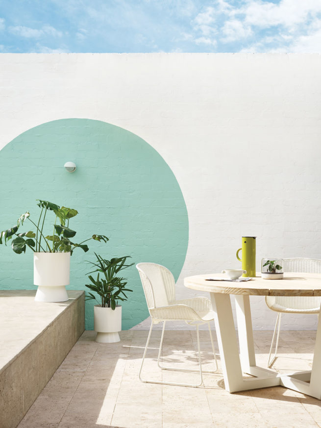 Outdoor paint colours to give your yard a holiday vibe - The Interiors ...