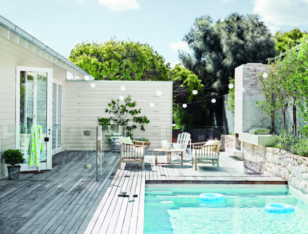 Outdoor paint colours to give your yard a holiday vibe - The Interiors ...