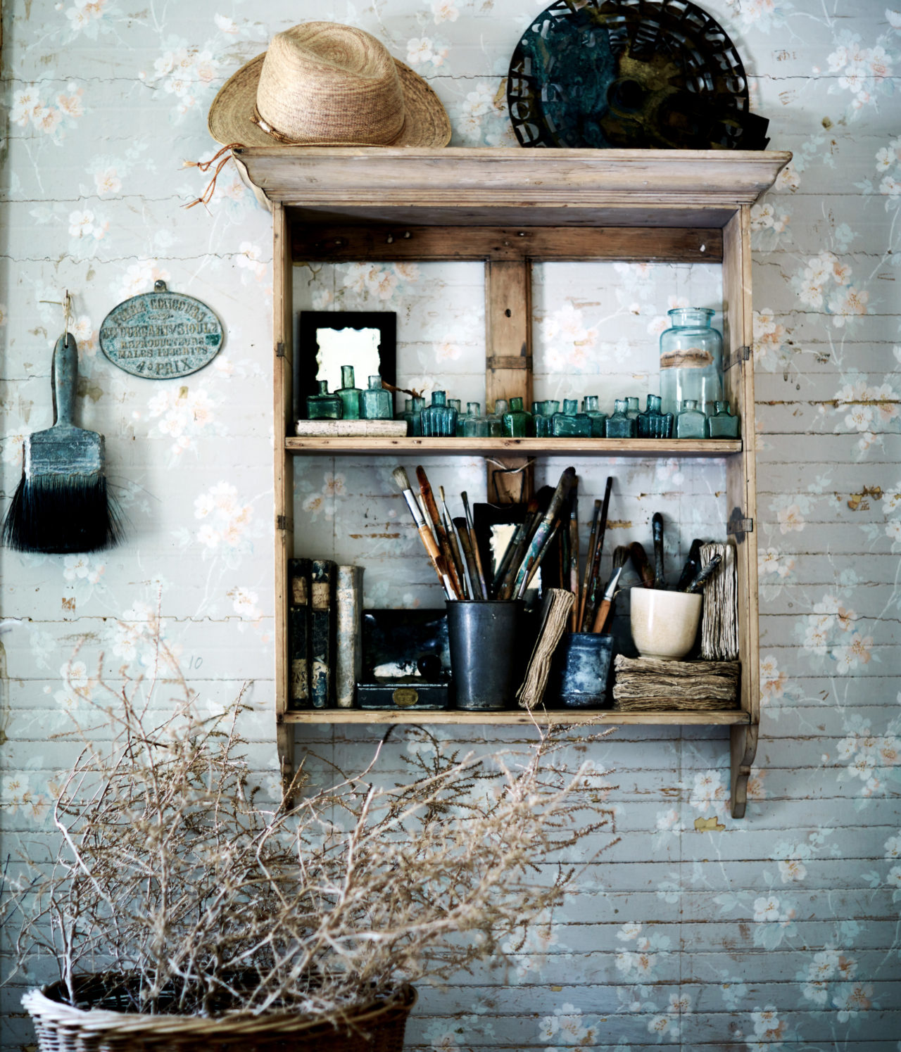 Hans Blomquist: the top stylist talks vignettes - The Interiors Addict