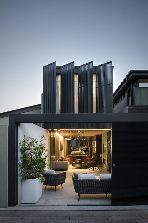 Terrace house: Glass transforms dark Sydney home - The Interiors Addict