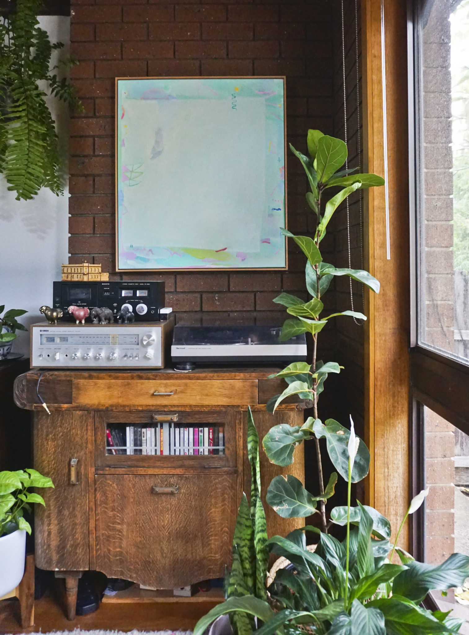 Artist Alizon Gray brings calm in challenging times - The Interiors Addict