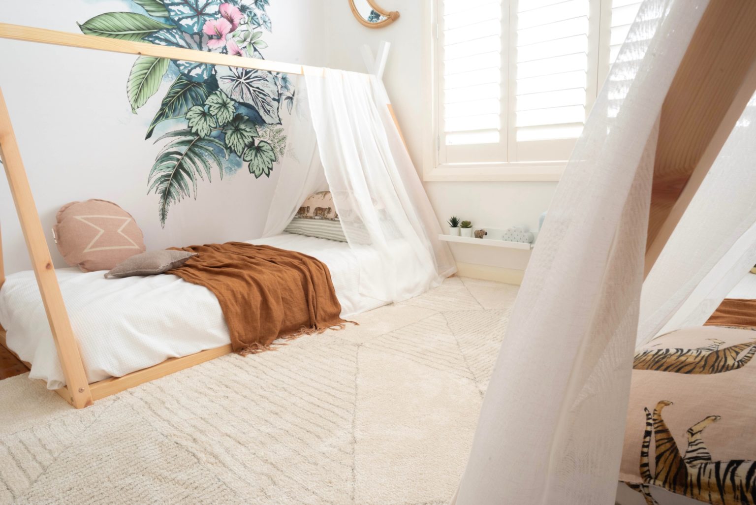 Gender neutral room gives twins a great night's sleep - The Interiors ...