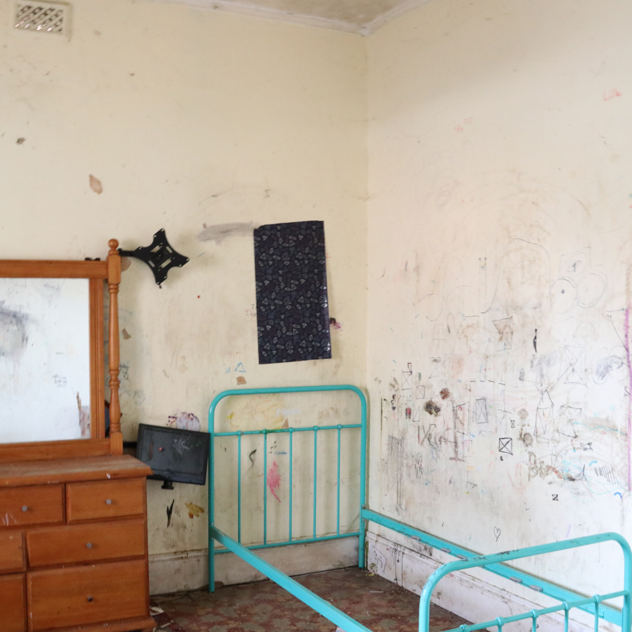 Depressing kids' room becomes nurturing, dreamy space. - The Interiors ...