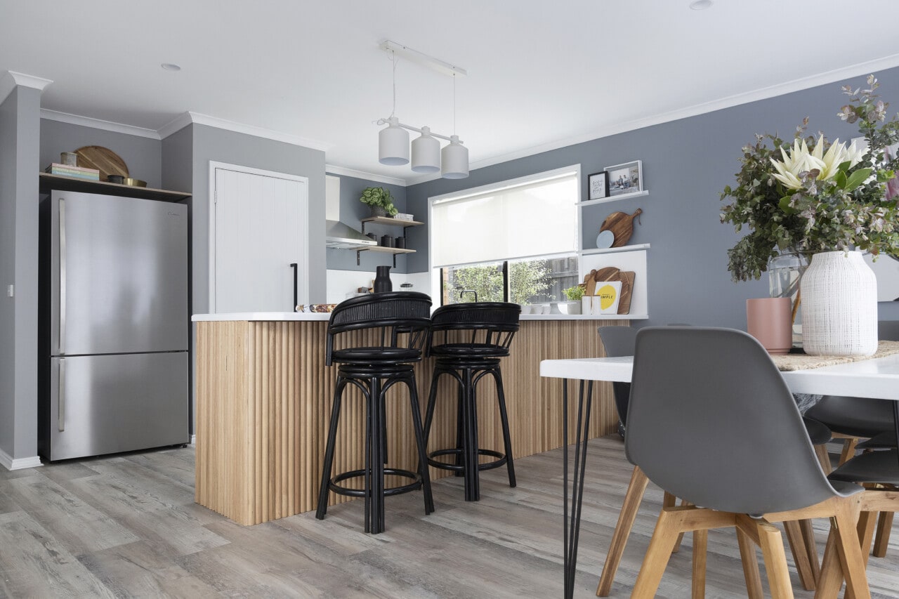 Professional renovators make $1 million dollars overhauling hoarder ...