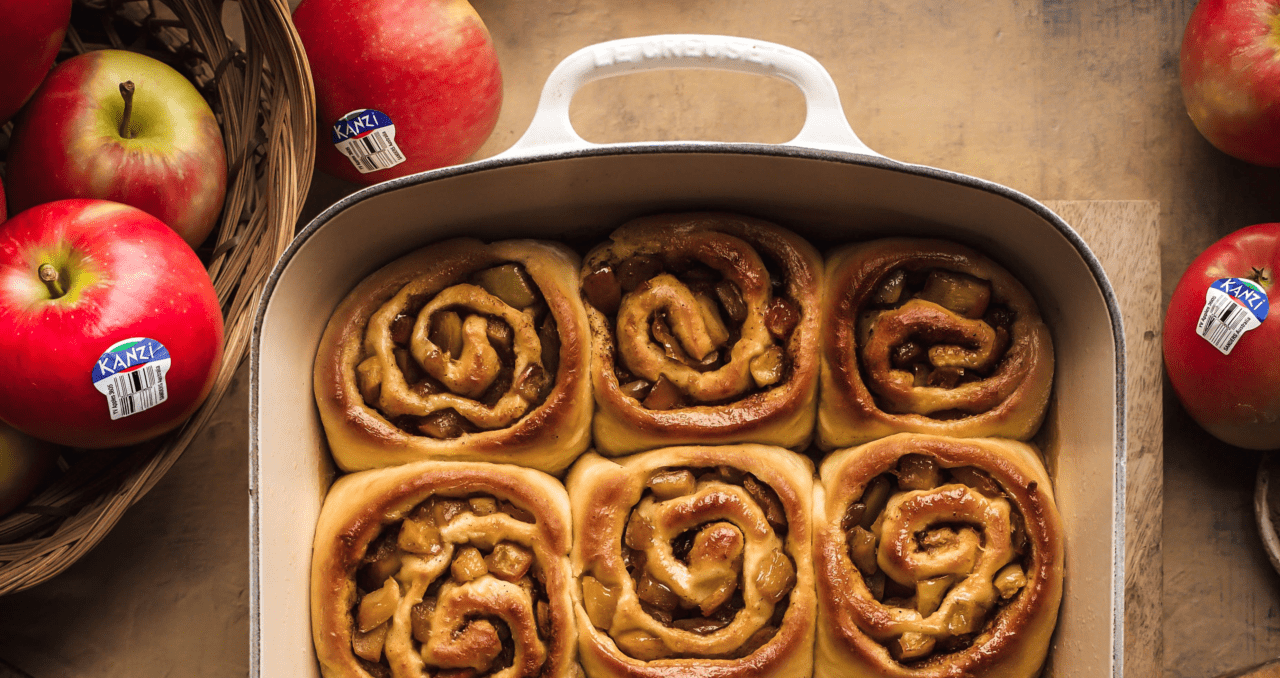 Foodie Friday: Apple pie cinnamon scrolls - The Interiors Addict