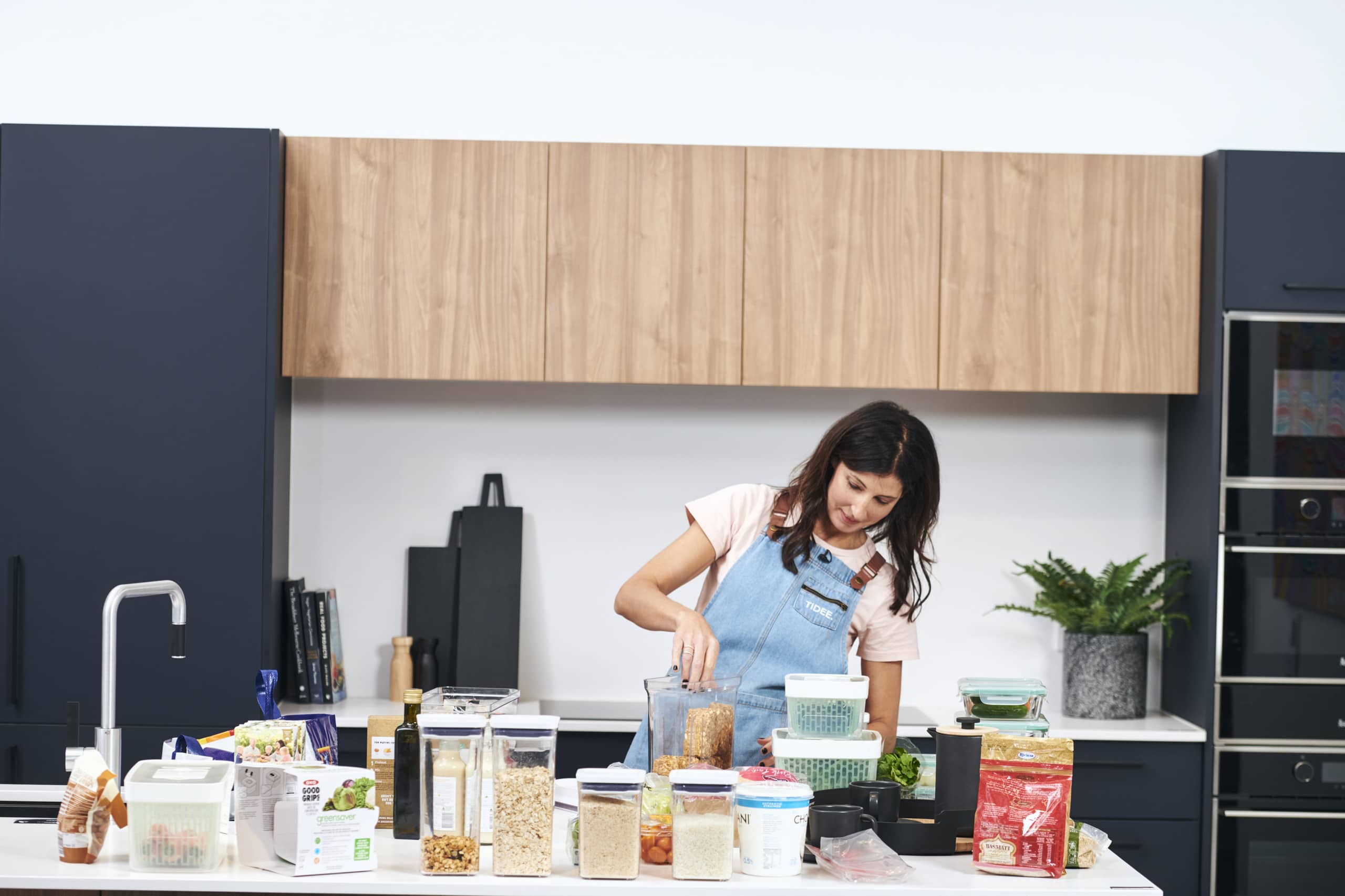 Decluttering tips from professional organisers - The Interiors Addict