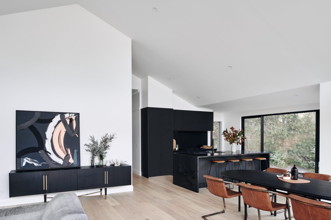 Black kitchens: Top tips on how to create one - The Interiors Addict