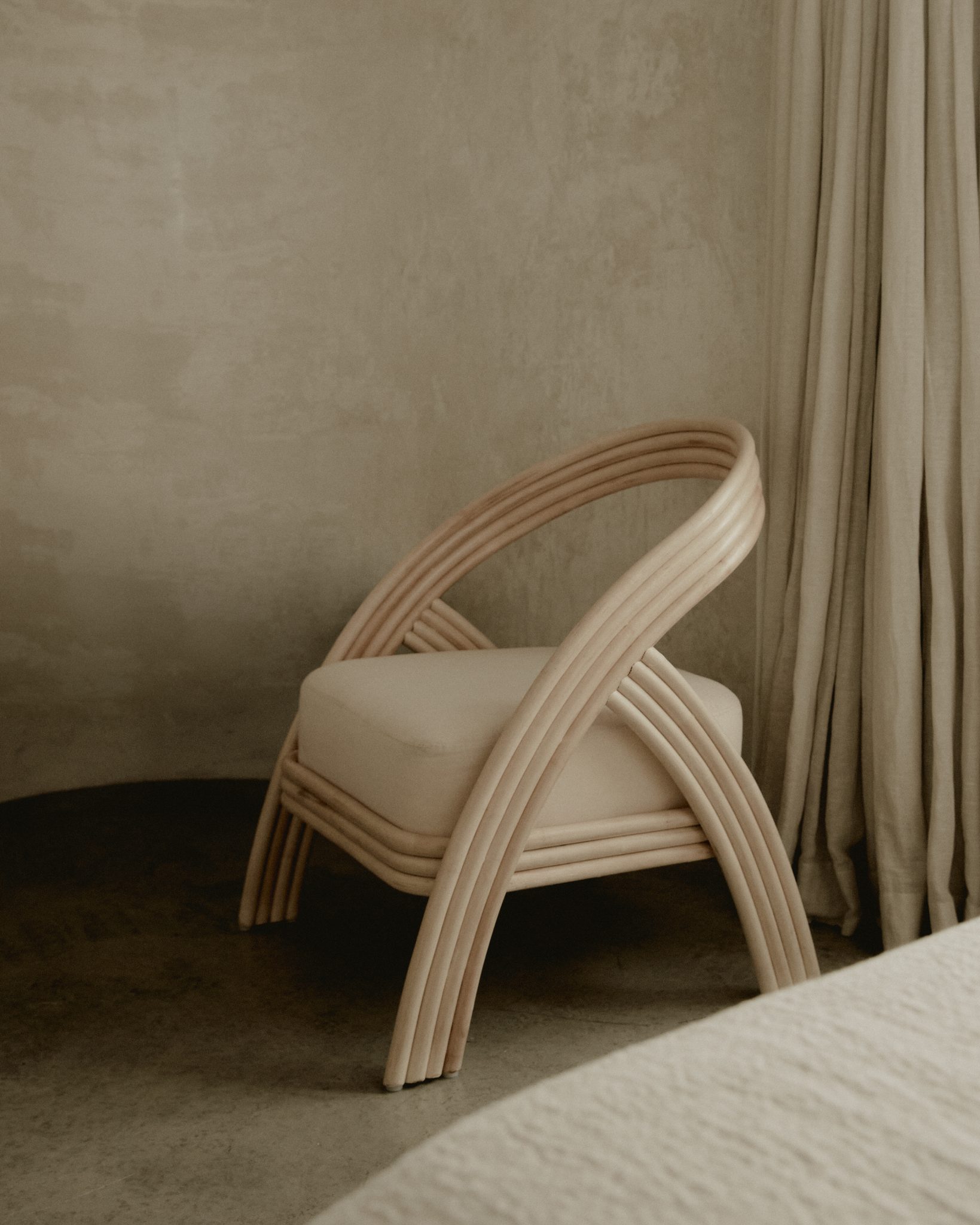 McMullin & co. grow up with latest curvy collection of timeless pieces ...