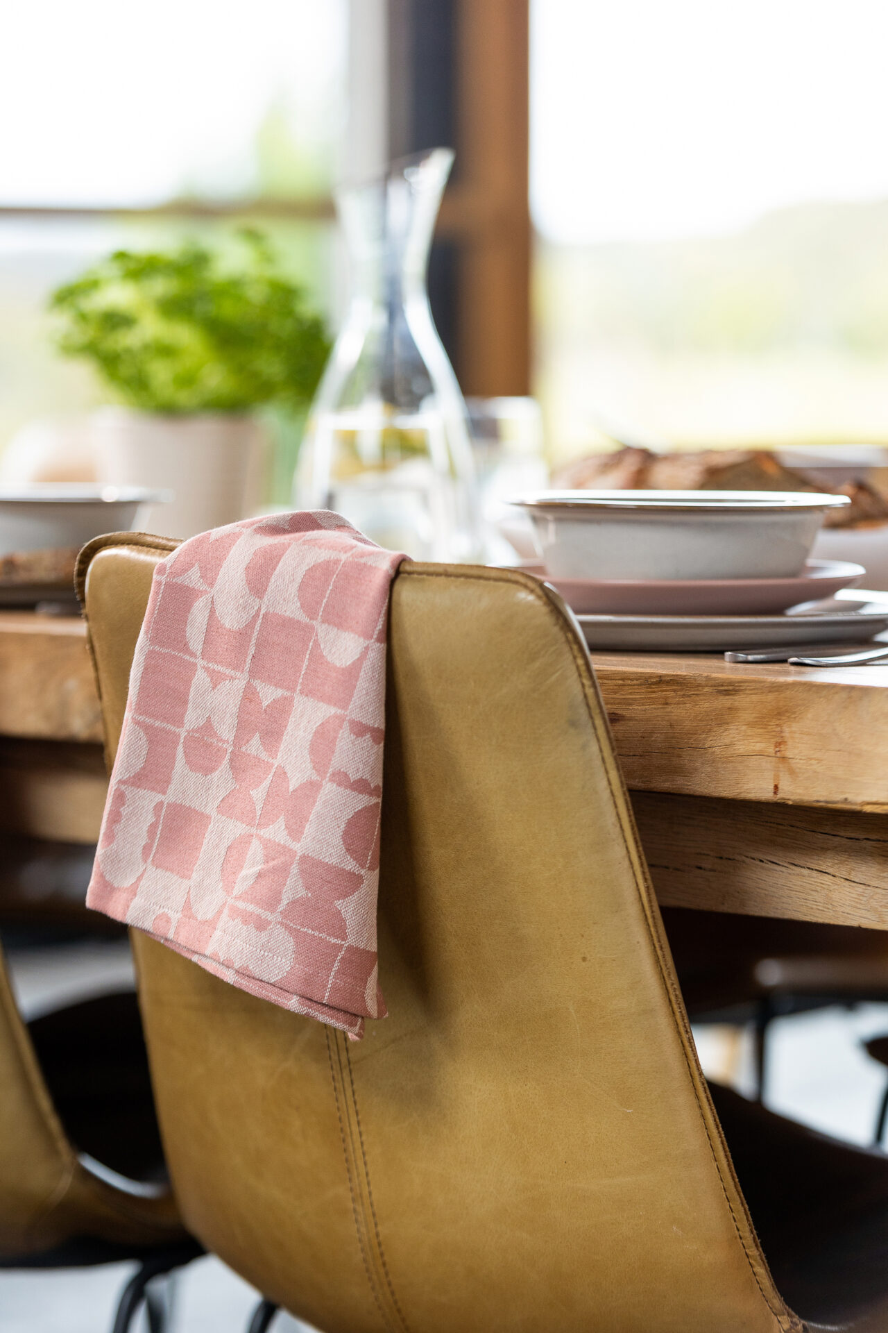 How to style your kitchen with everyday objects and add interest - The ...