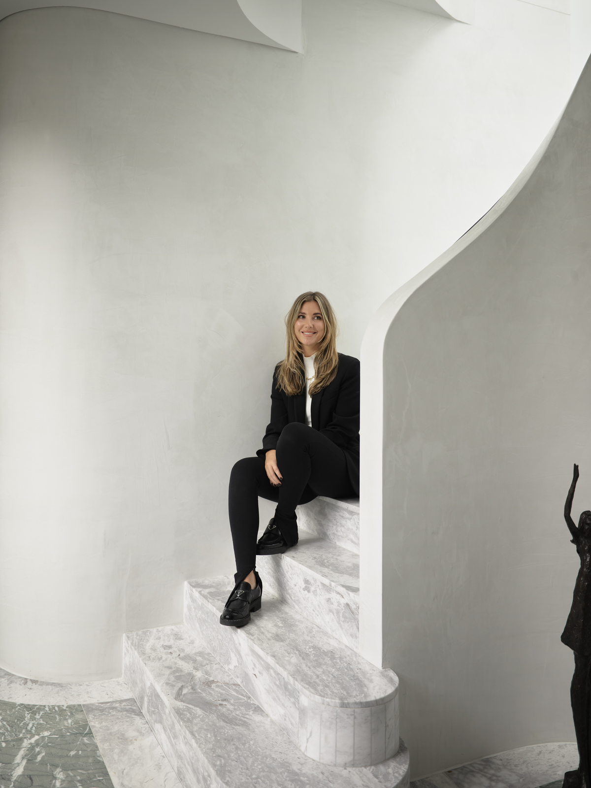 Designer creates showstopping duplex with New York hotel vibes - The ...