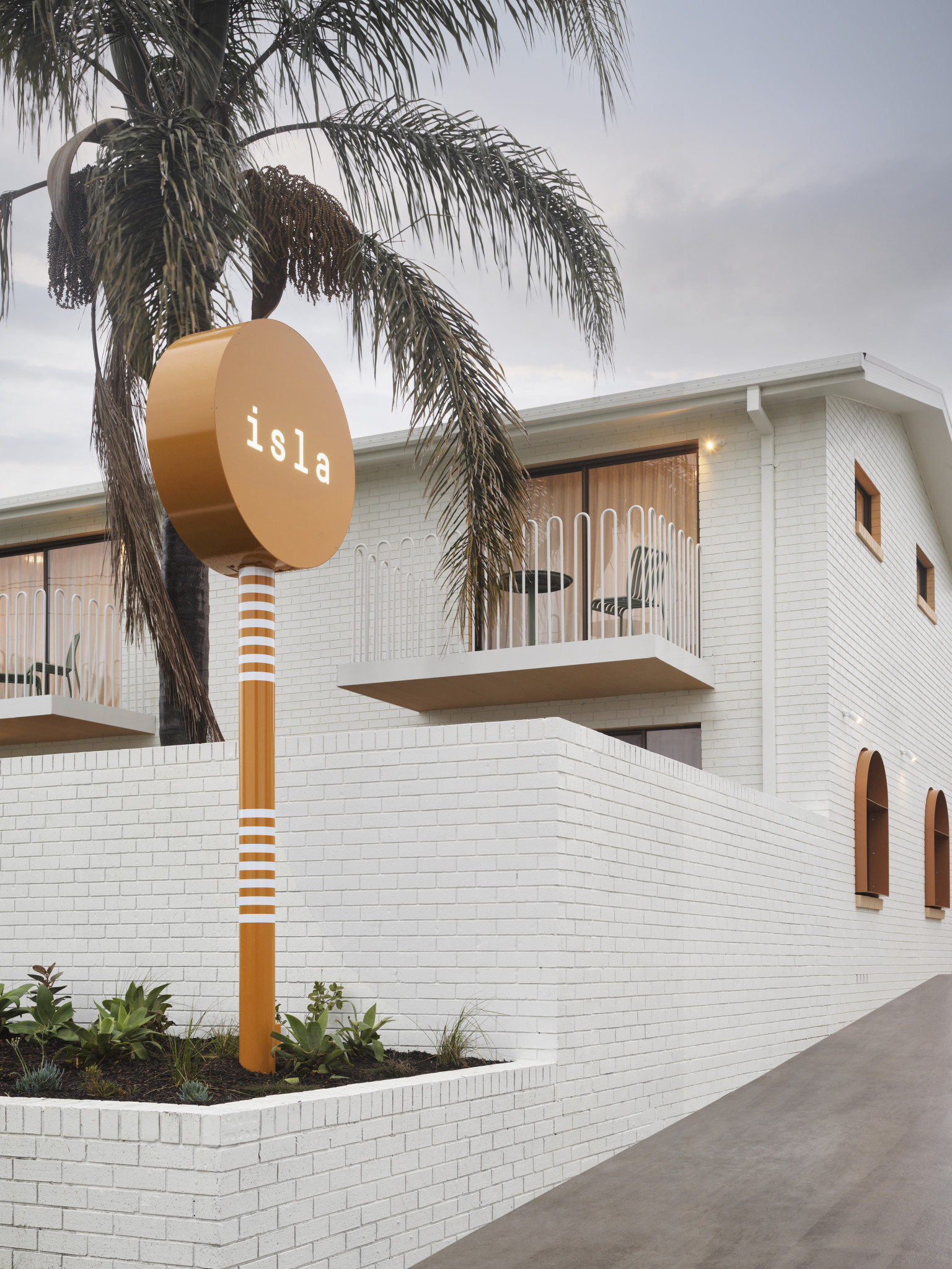 Hip new motel renovation on NSW South Coast - The Interiors Addict