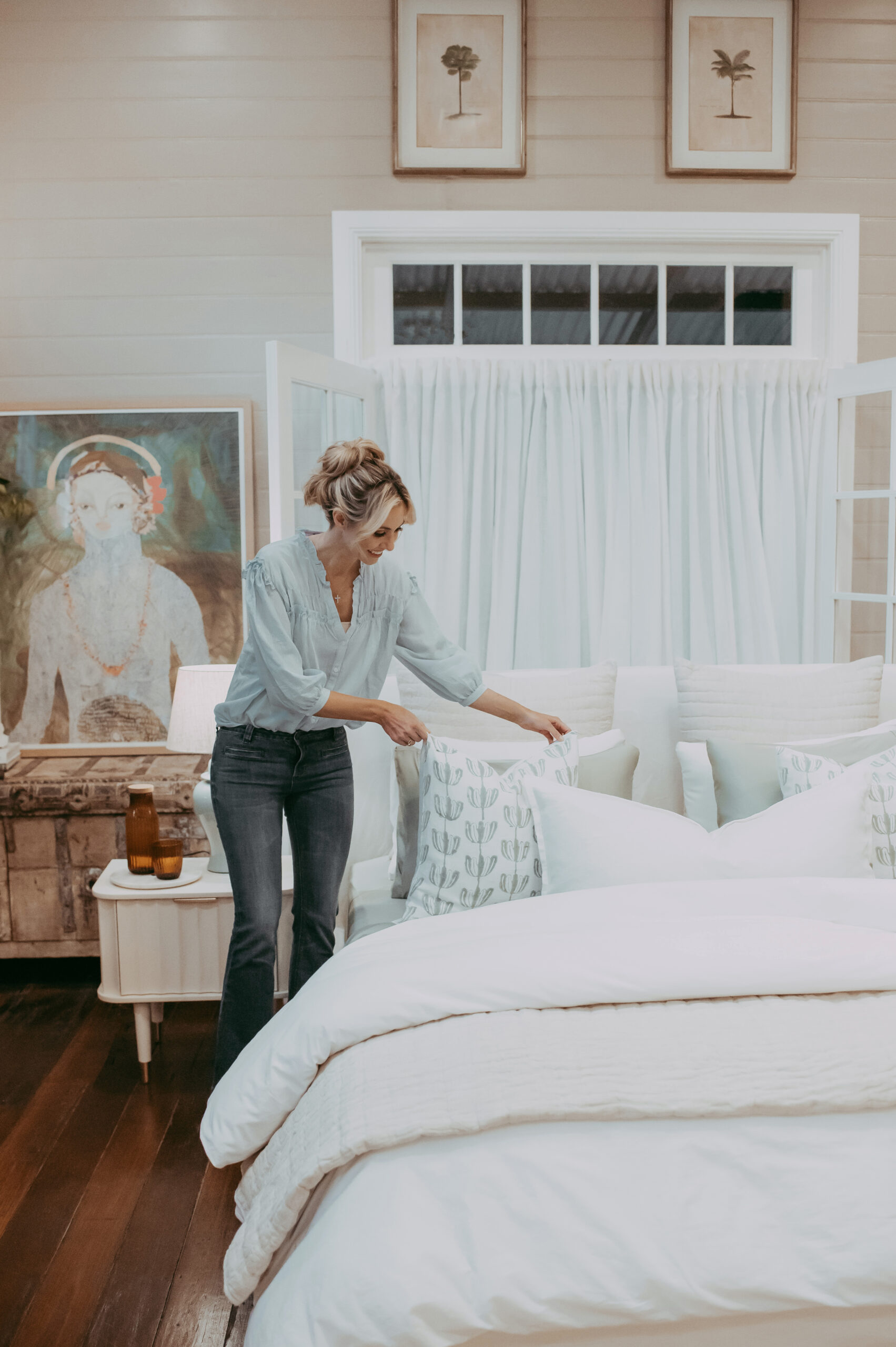 Bed making tips from stylist Juliet Love - The Interiors Addict