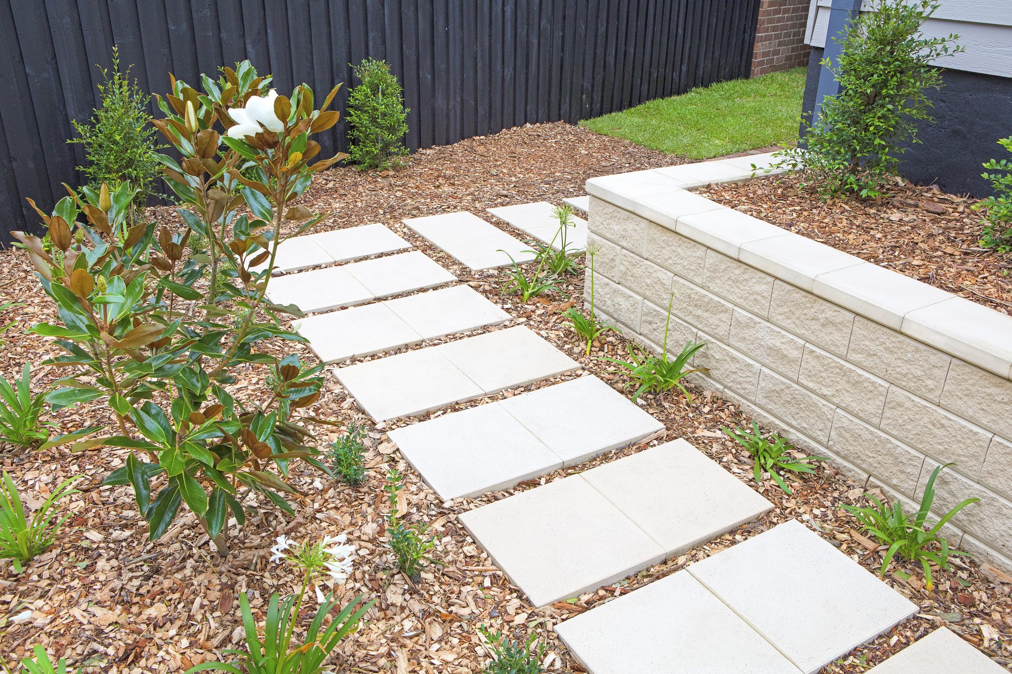 Jason Hodges' expert guide to a Hamptons style outdoor area - The ...