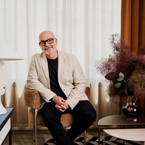 Inside Neale Whitaker's stunning new modern country guesthouse - The ...