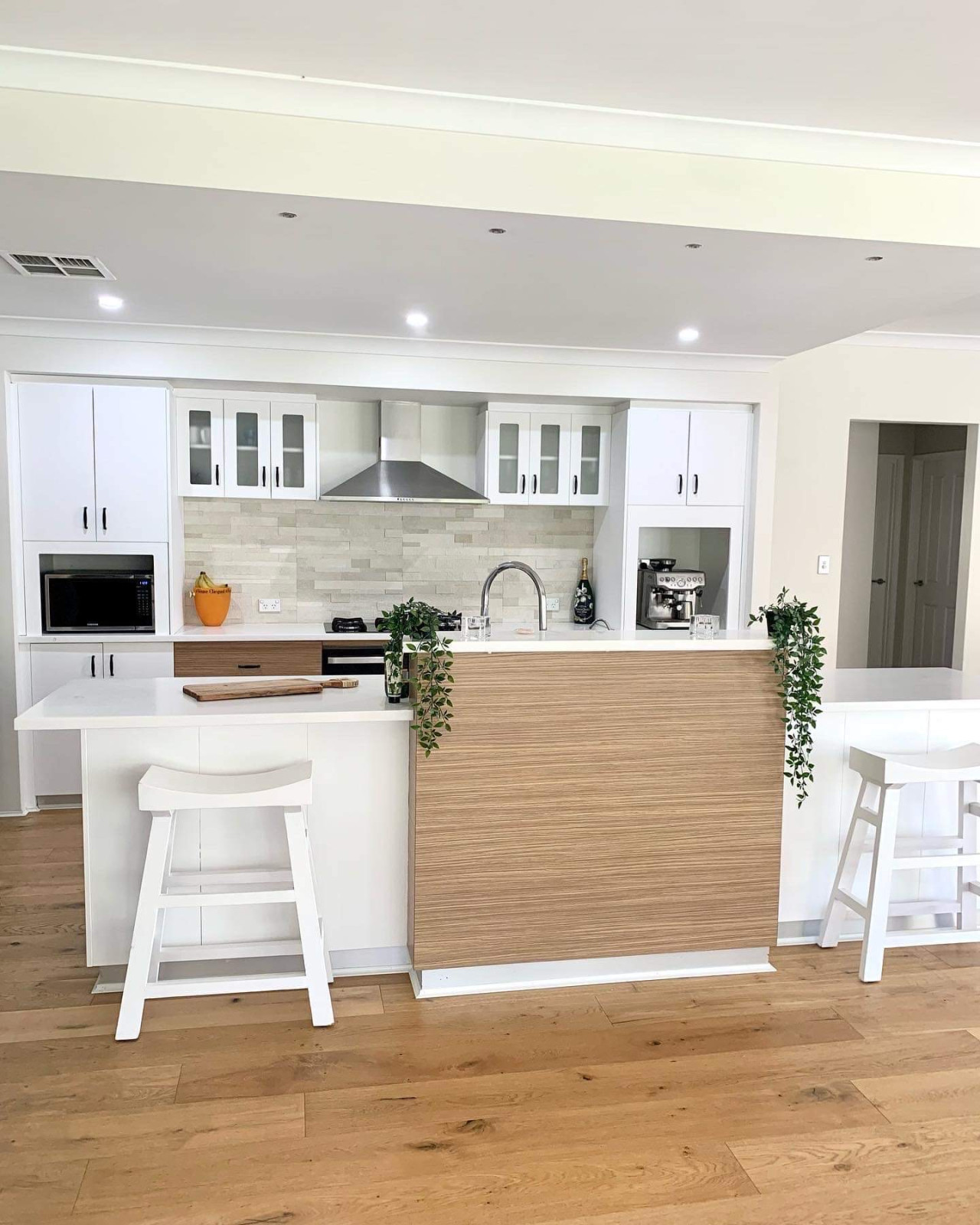 How to do a stylish coastal kitchen makeover for just $500! - The ...