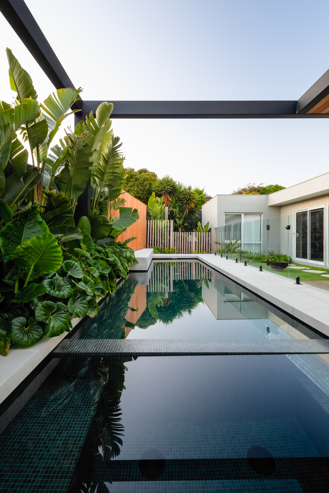 Lush, resort-style backyard reno provides holiday at home - The ...