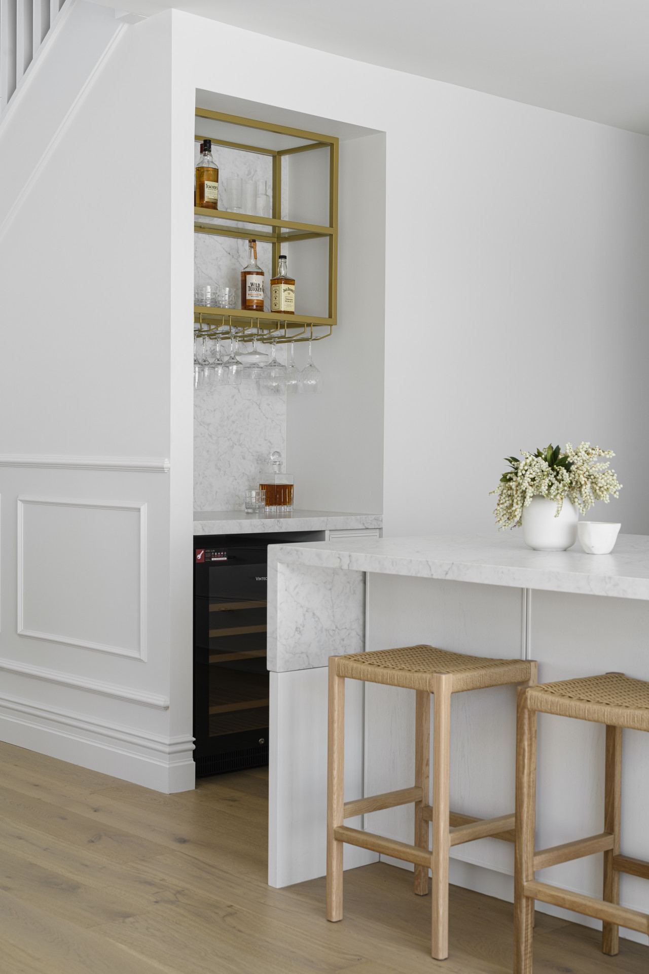 Modern Hamptons style: How to bring it into the kitchen - The Interiors ...