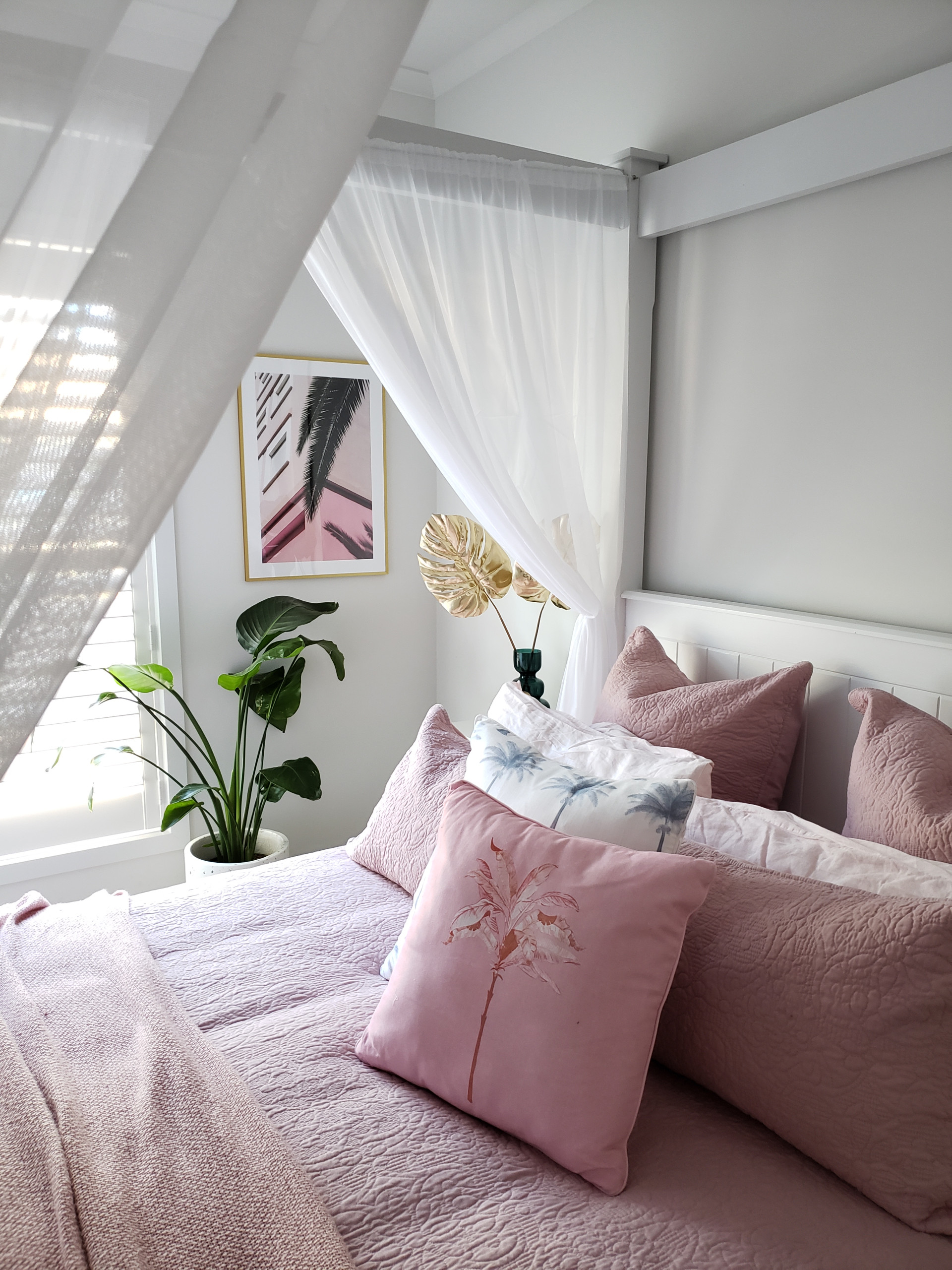 How to DIY a Hamptons four poster dream bed for less than $400 - The ...