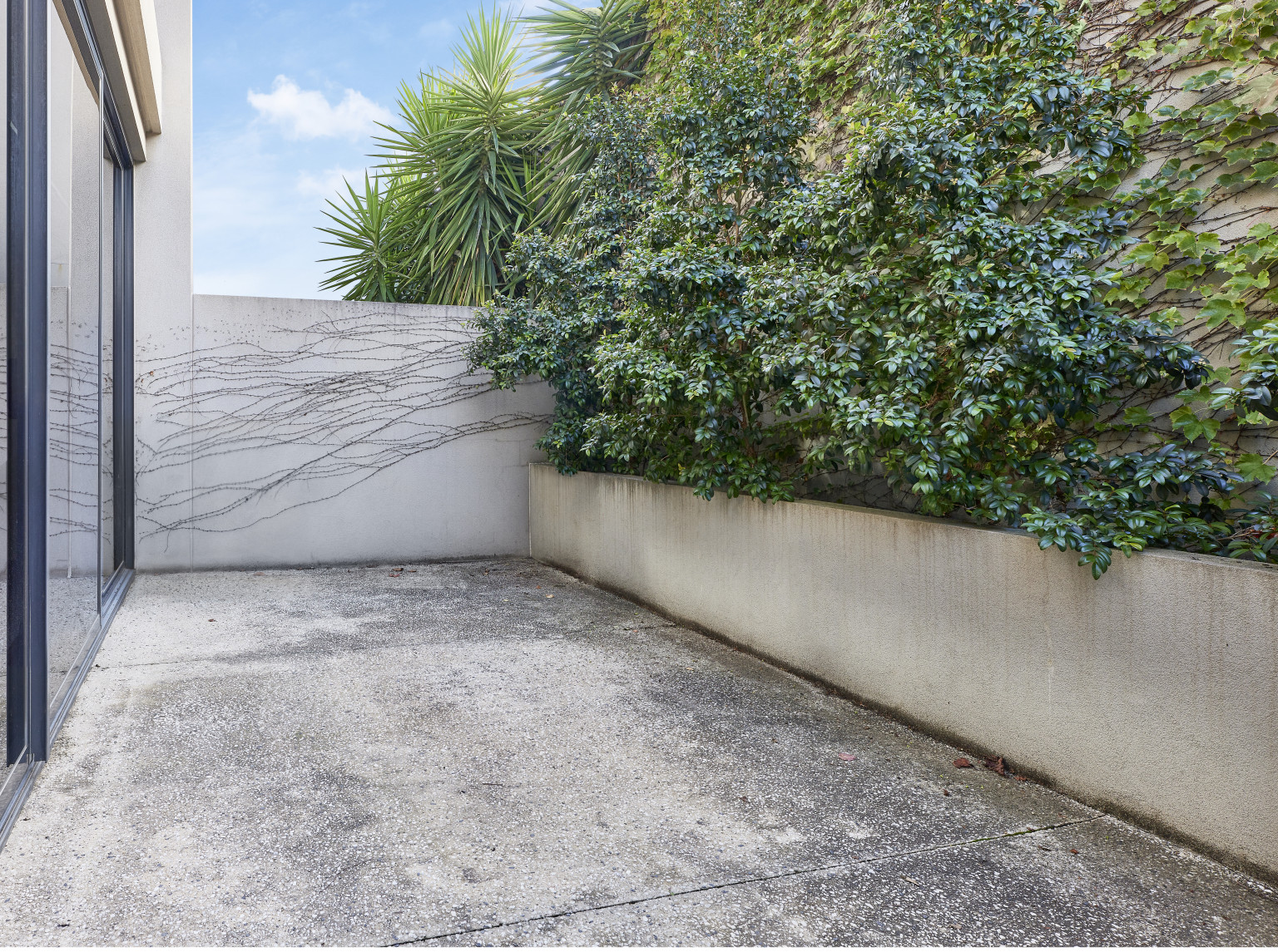 Before & afters: Increase kerb appeal with this new Dulux range - The ...