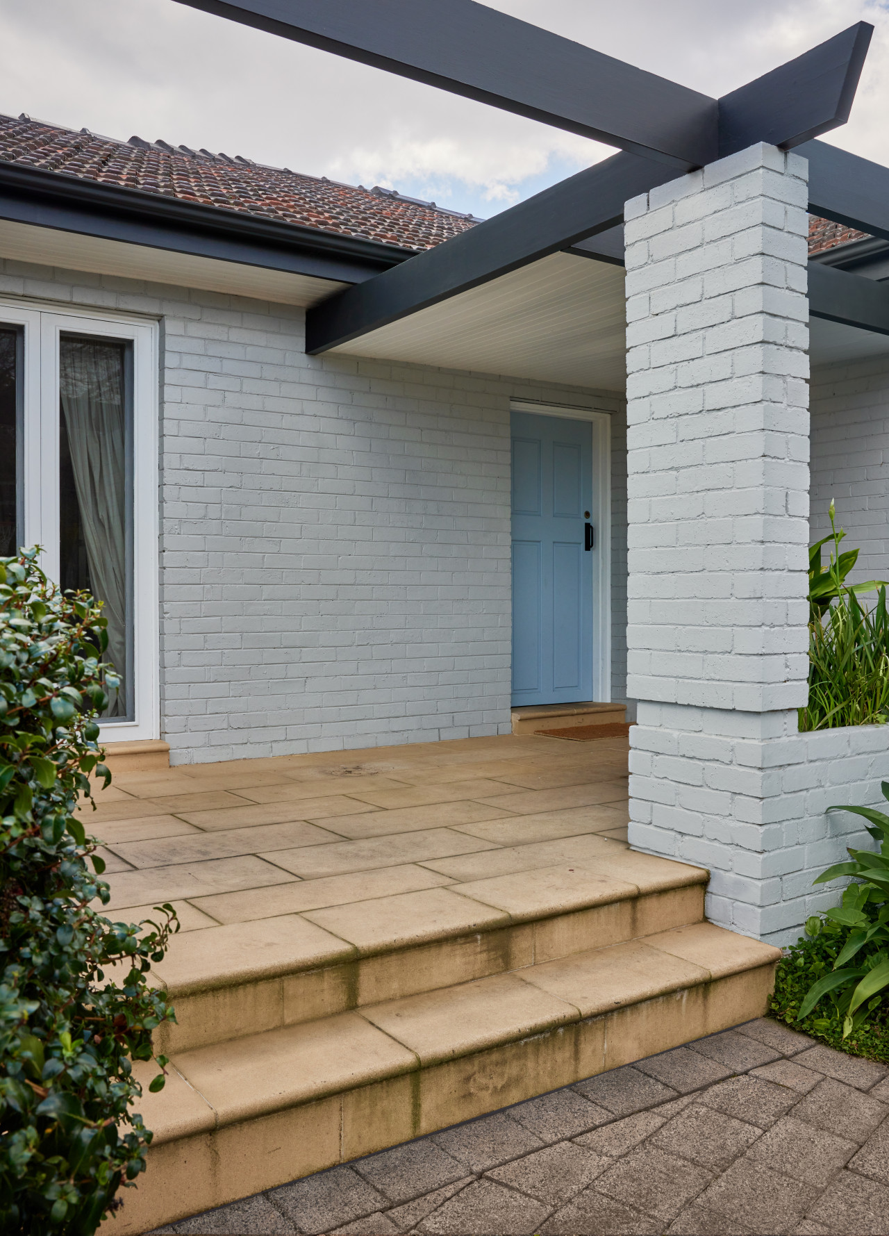 Before & afters: Increase kerb appeal with this new Dulux range - The ...
