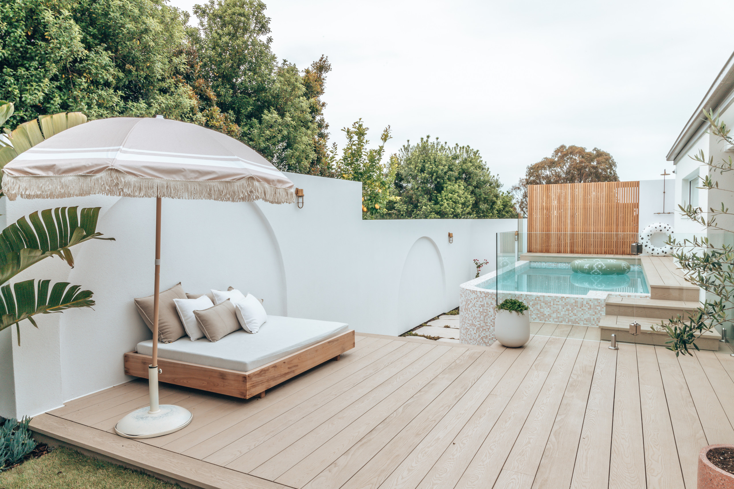 A pretty pink plunge pool renovation in Melbourne - The Interiors Addict