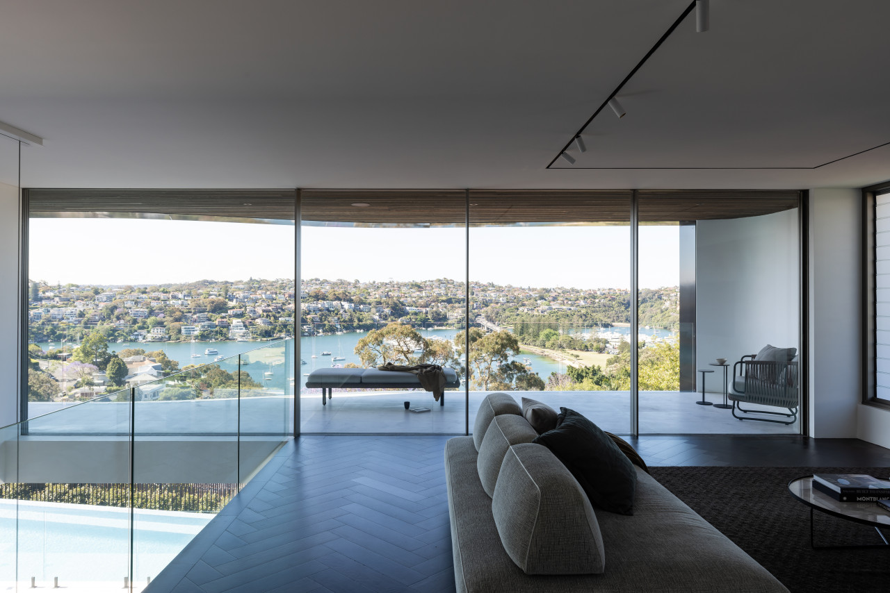 Curves define luxury waterfront Sydney home - The Interiors Addict
