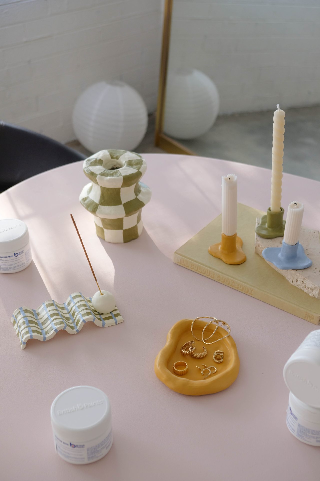 How to create vignette worthy decor using paint sample pots - The ...