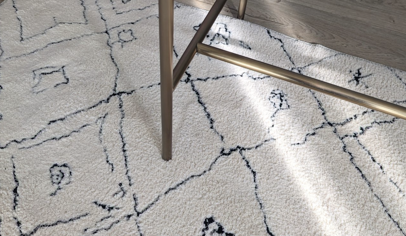 New double layered rug lets you easily remove the top and wash it - The ...