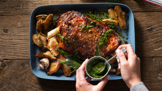 Foodie Friday: Slow roasted brined lamb shoulder - The Interiors Addict