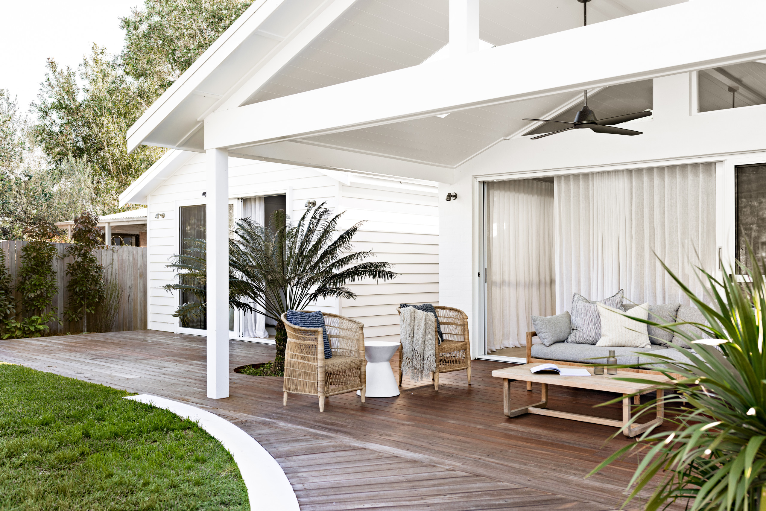 A light-filled NSW coastal holiday abode from SOUL Home - The Interiors Addict