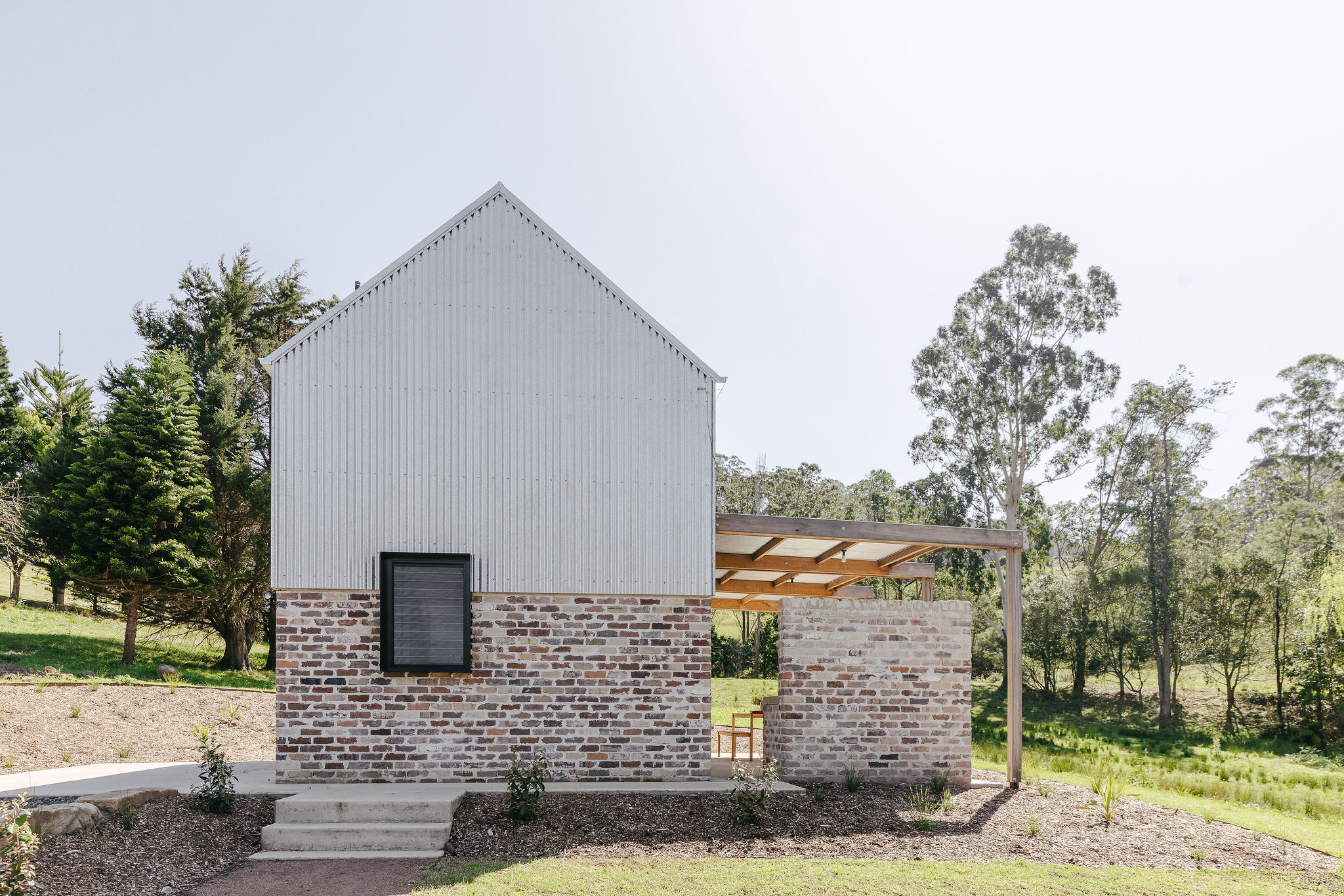 Interior designer takes rundown to shed to a luxury cabin! - The ...