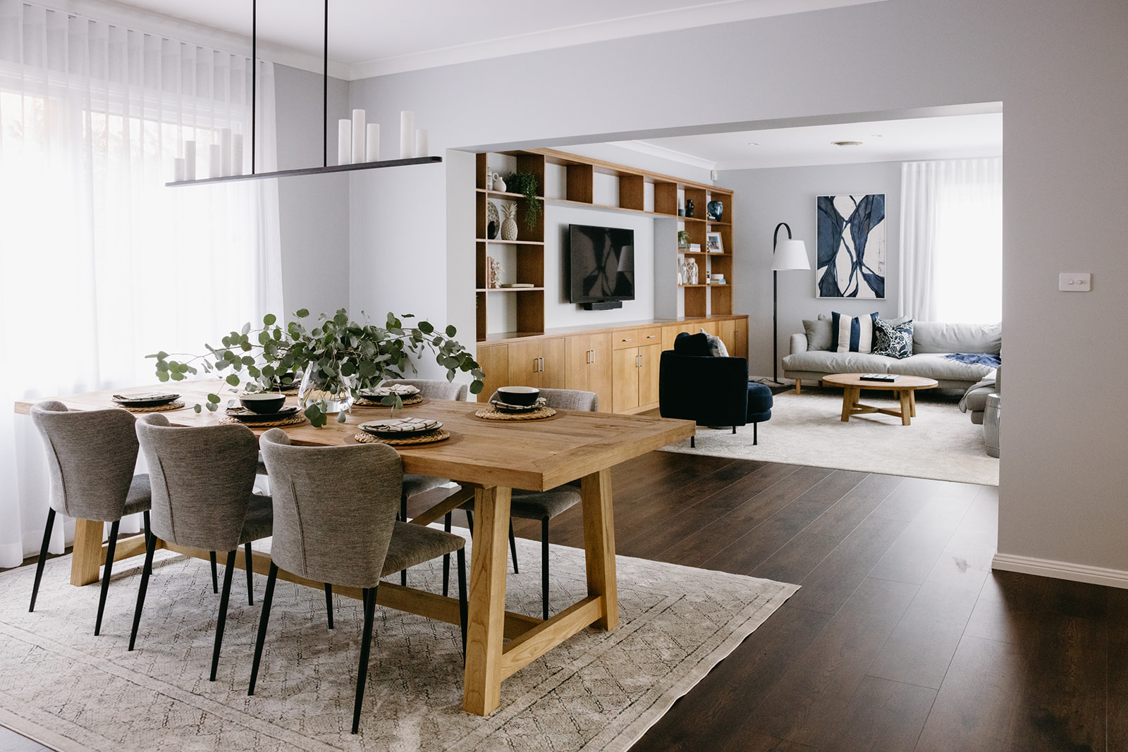 Large square island bench is the heart of Sydney home - The Interiors ...