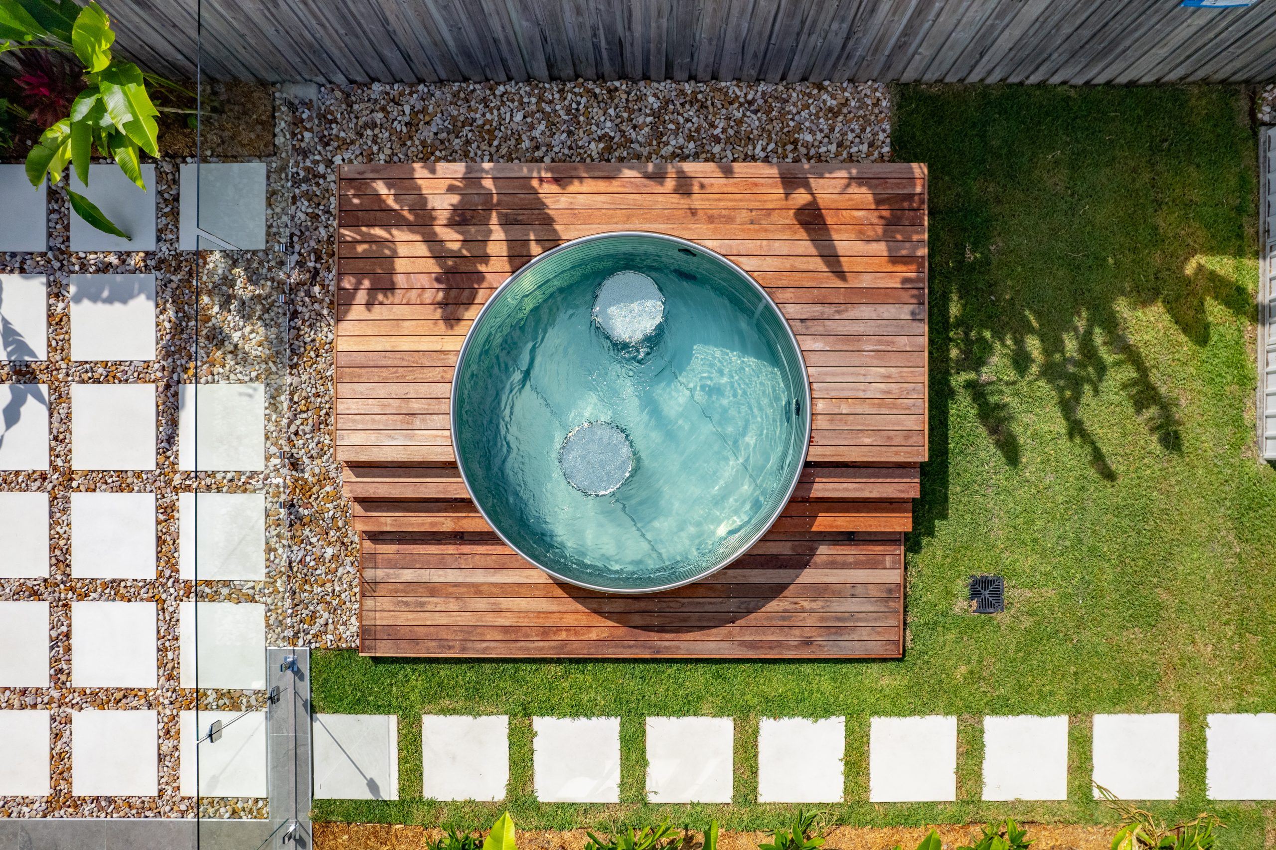 Affordable backyard plunge pools created by Aussie dad - The Interiors ...