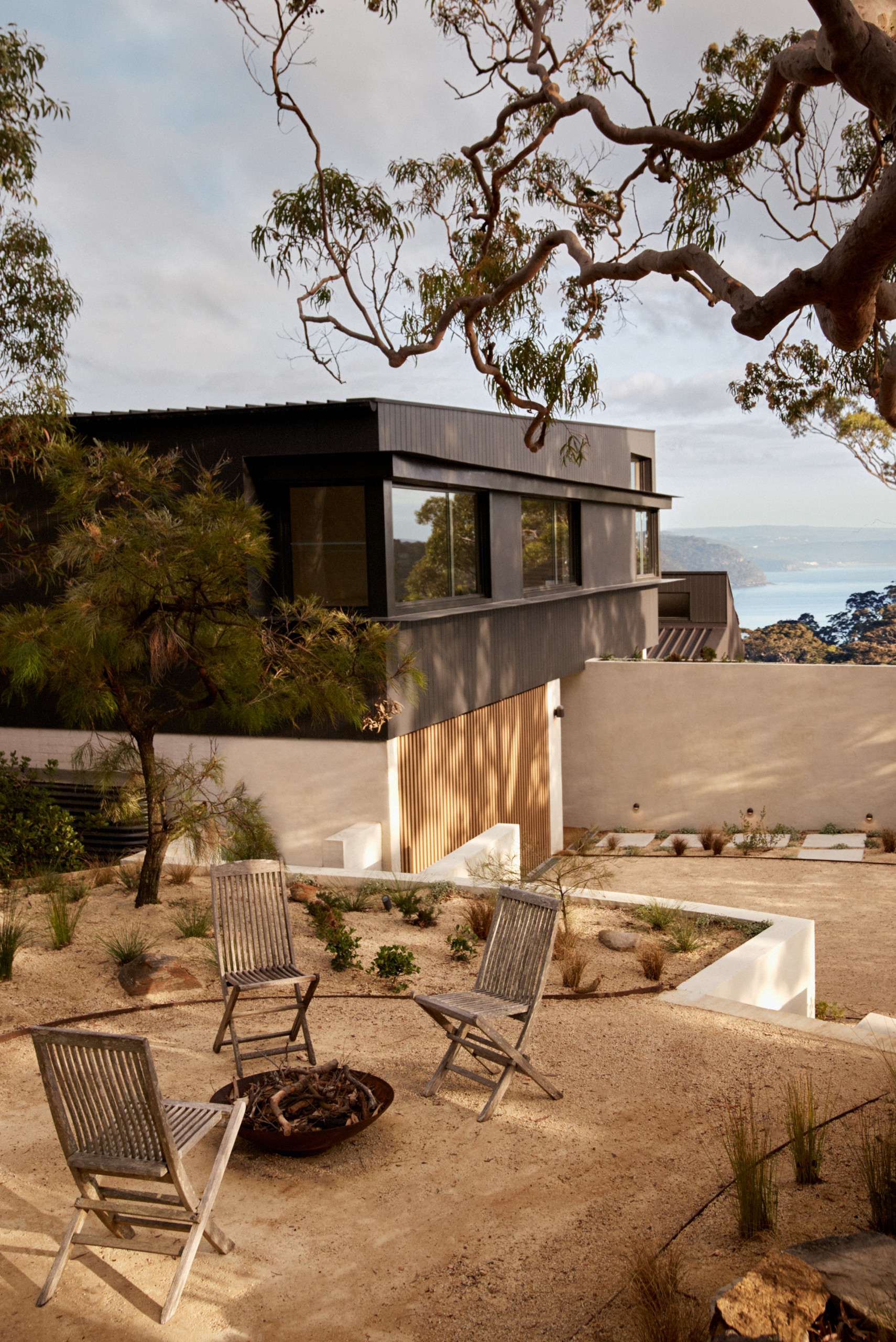 A fashion photographer's stunning reno in Sydney - The Interiors Addict