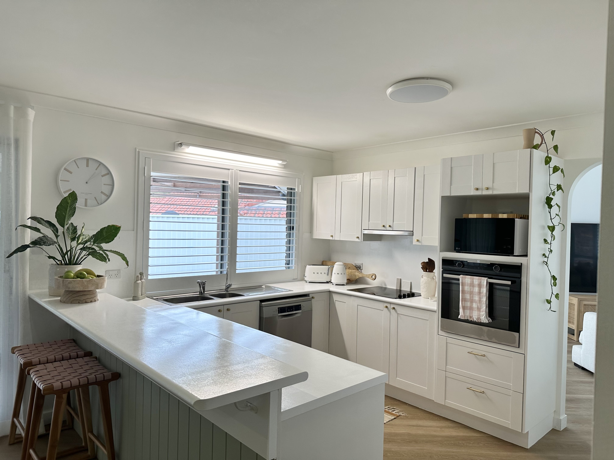 Simple DIY paint transforms Sunshine Coast kitchen for just $1500 - The ...