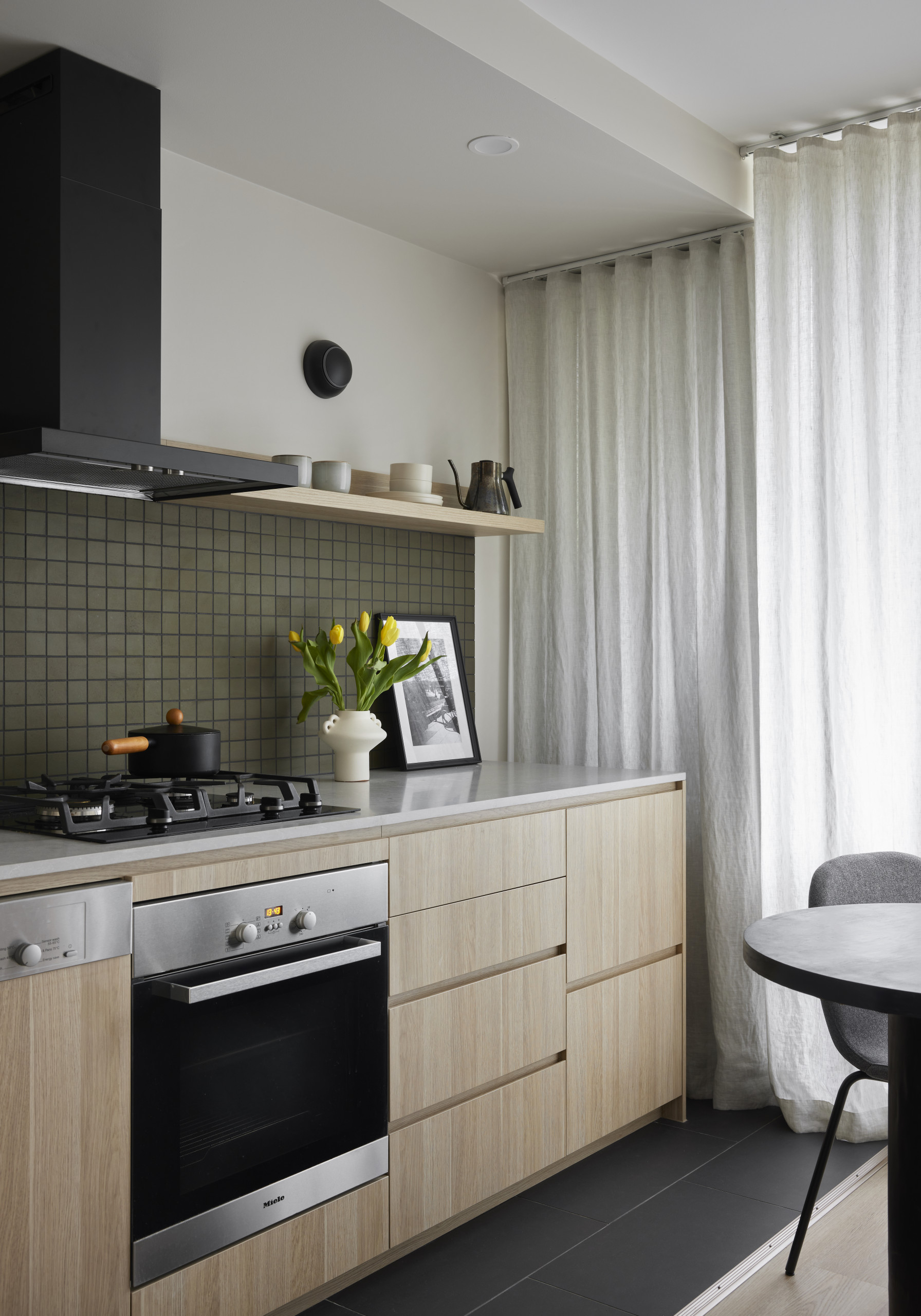 Melbourne Airbnb given stylish yet practical makeover - The Interiors ...