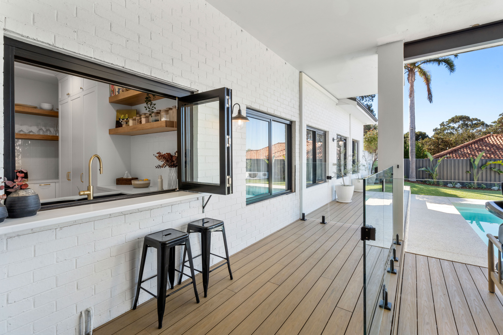 90's home renovation leaves Perth property unrecognizable